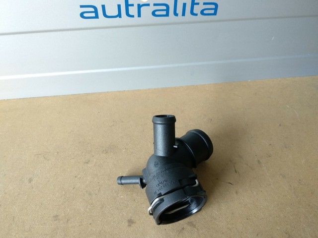 VW Volkswagen OEM 2015 Golf 2.0l-l4 Cooling-upper Coupling 5Q0122291BL ...