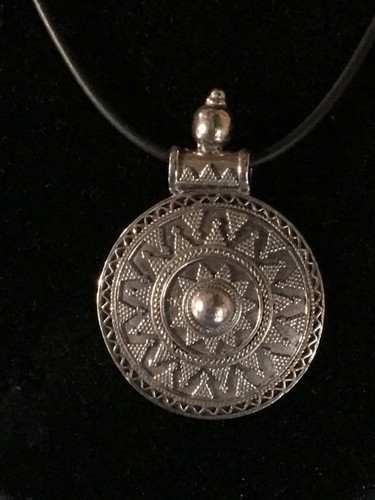 vintage 925 silver fancy disc pendant on new black neoprene band s/sil ...