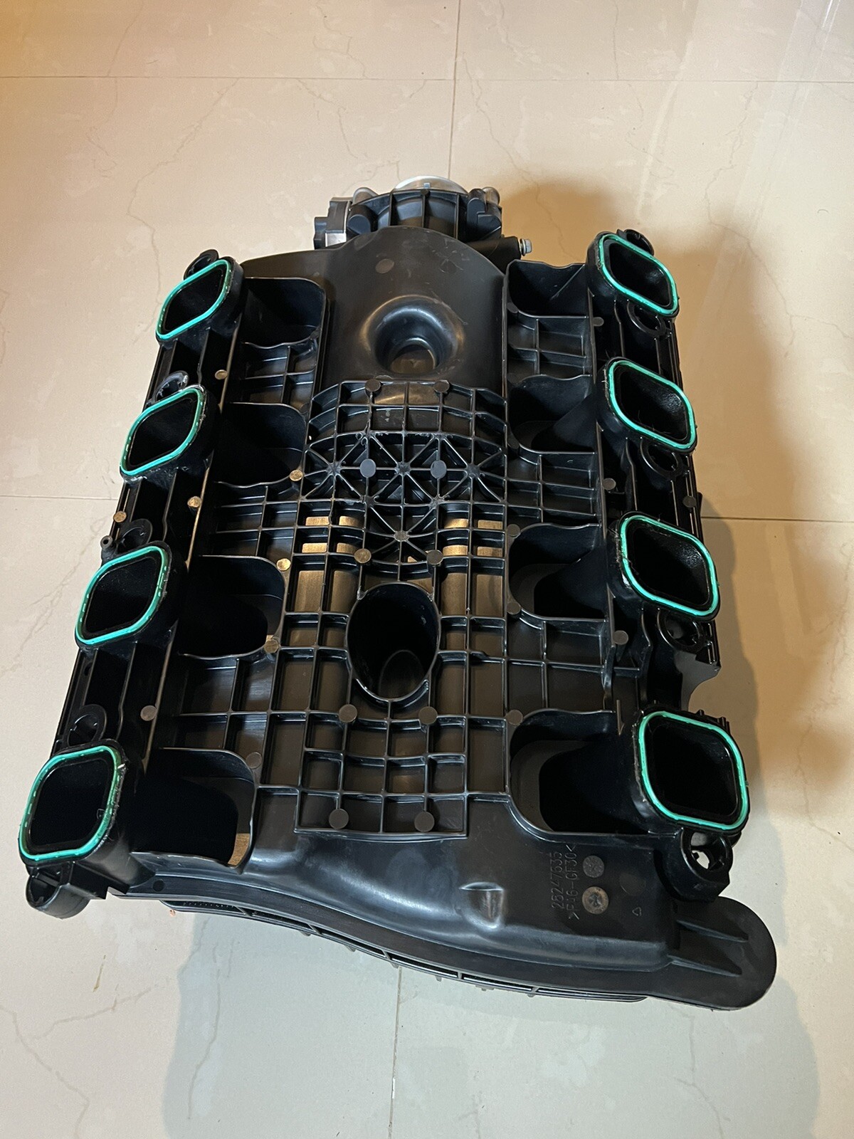 2014-2019 SIERRA Intake Manifold 5.3L V8 L83 Silverado 2015 2016 2017 ...