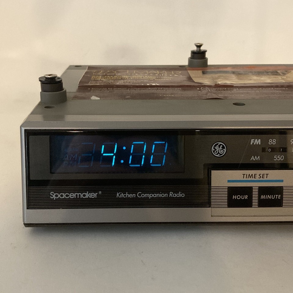 Vintage Spacemaker Kitchen Companion AM FM Radio 7-4225 Digital Tested ...