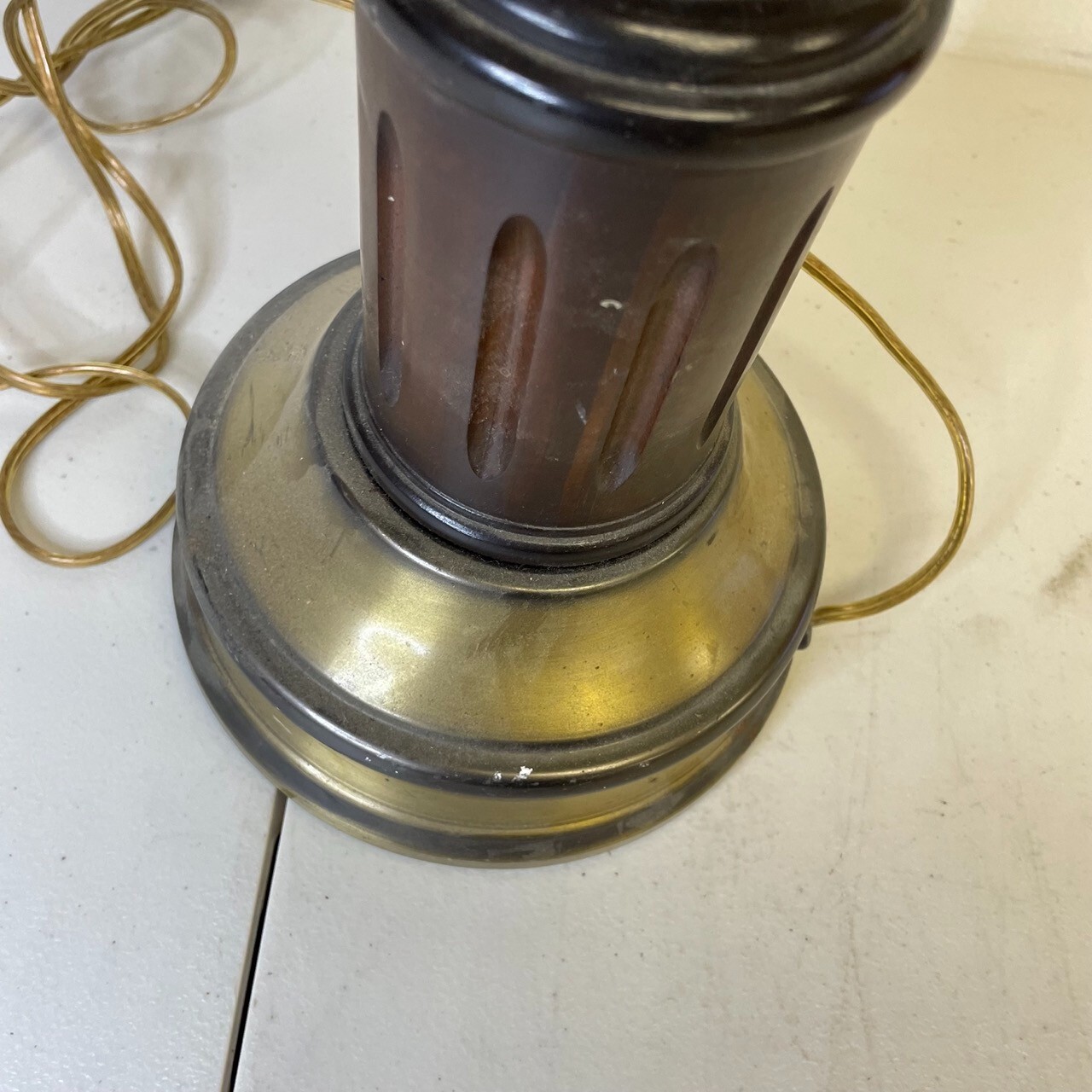 Vintage Underwriters Laboratories Portable Desk Lamp Issue K-7331 E ...
