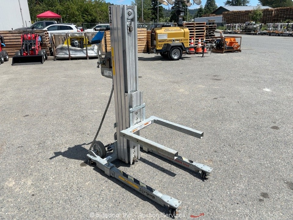 2017 Sumner 2412 12' Portable Material Contractor Lift Hoist 450 lbs ...