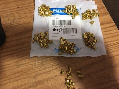 (132) Fastenal® #10-32 x 3/8" Slotted Drive Flat Head Brass Machine ...