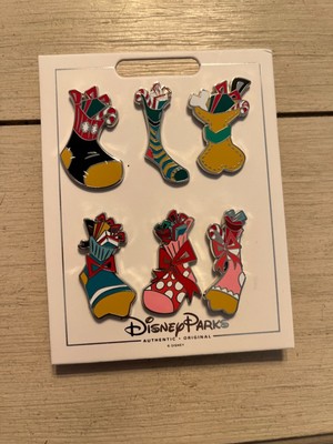 Disney Pins 2020 Christmas Stockings Mickey & Friends 6 Pin Holiday Set ...