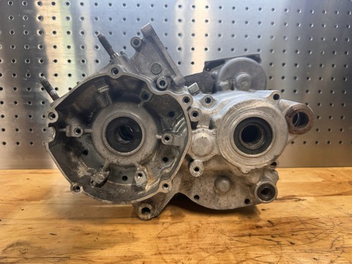 02-04 Yamaha YZ125 Engine Cases Left Right Clean | eBay