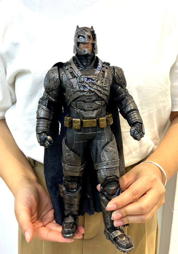 Armored Batman Bruce Wayne Armor Suit Dark Knight Static Figure Toy ...