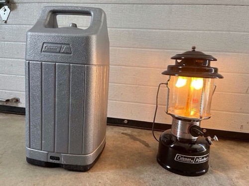 Vintage 1986 Coleman Lantern w/ Case, Powerhouse Model 290-700. New ...