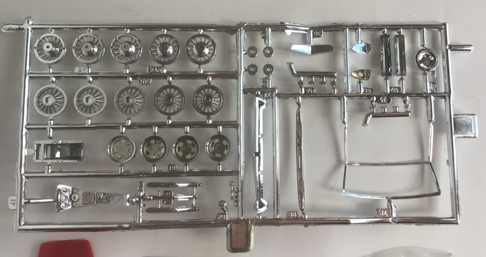 Renwal #352 1966 Stutz 1/25 Slot Car Kit 1960s Vintage Complete Unbuilt ...