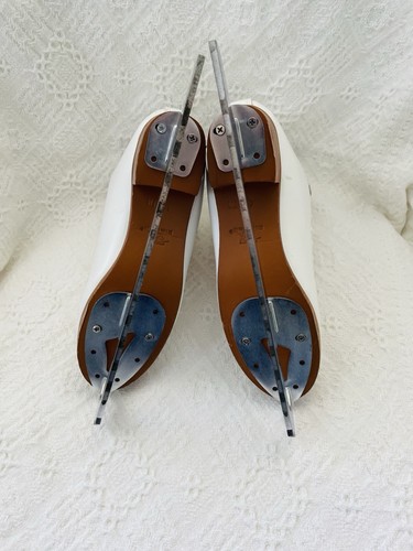 Riedell Model 910 Flair Ice Skates size 4 M +Astra Eclipse Blades | eBay