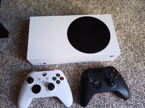 Xbox Series S Digital Edition Console White, 512GB With 2 Controllers ...