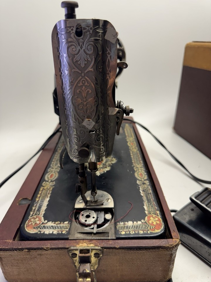 VINTAGE Singer 66, “Red Eye” G Series 1918 Friction Motor Bent Wood ...