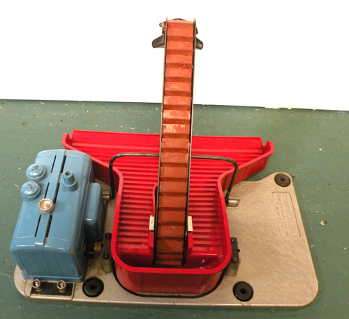 1948-57 VINTAGE LIONEL #397 O SCALE OPERATING COAL LOADER WITH ORIGINAL ...