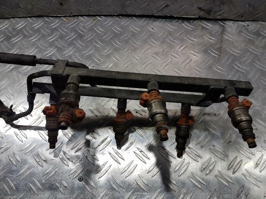 md158484 4G92 Fuel injector rail (injectors)(Fuel distributor) Chr ...