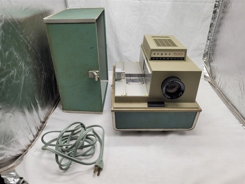 Vintage Argus 500 Automatic 2" Slide Photo Projector w/ Case, Powers ON ...
