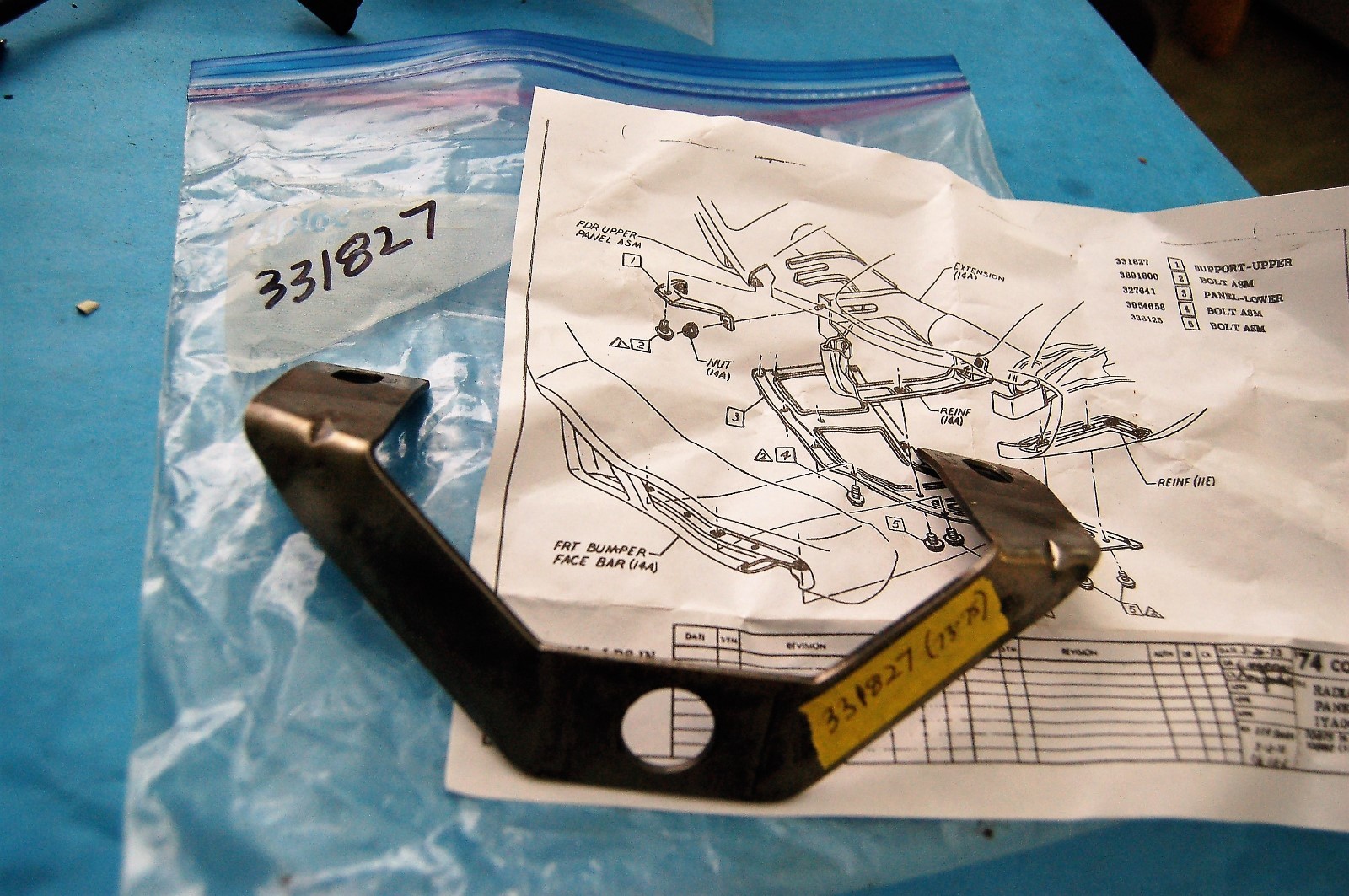 1973-74 c3 corvette upper surround bracket 331827 USED GM | eBay