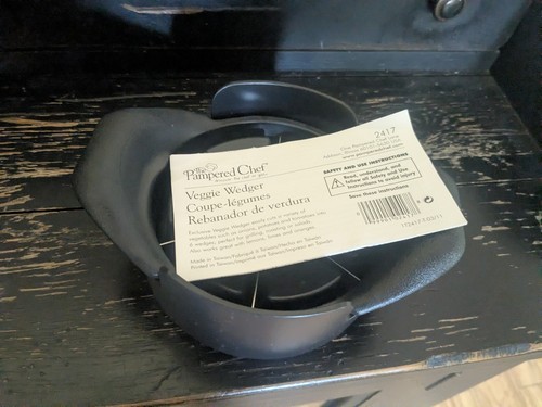 Pampered Chef Veggie Wedger Fruit Vegetable Cutter Slicer | eBay