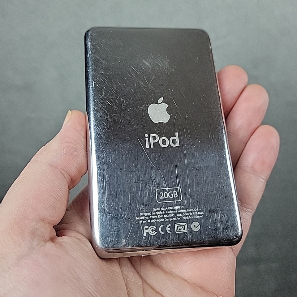 Apple iPod 4th Gen 20GB A1059 Click Wheel Original Box + FireWire ...