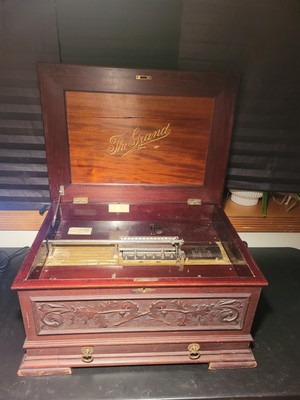 Musical Instruments (Pre-1930) - Music Box