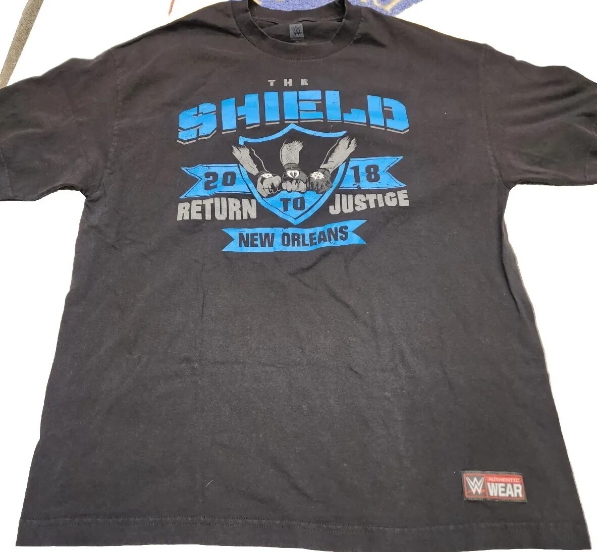 Wwe The Shield T Skjorte Logo WWE AUTHENTIC WEAR The Shield Hounds Of