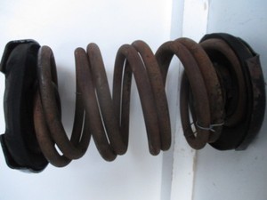 HOLDEN LC LJ TORANA STANDARD REAR COIL SPRINGS SEDAN COUPE | eBay