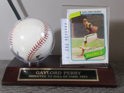 Topps Reserve. Gaylord Perry Autograph Baseball w/ Stand. PSA DNA | eBay