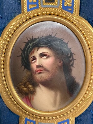 Holy Water Fonts - Jesus On Cross