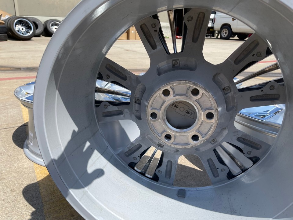 22" Chevy Tahoe RST OEM wheels rims 96951 Silverado Suburban 2023 2024 ...