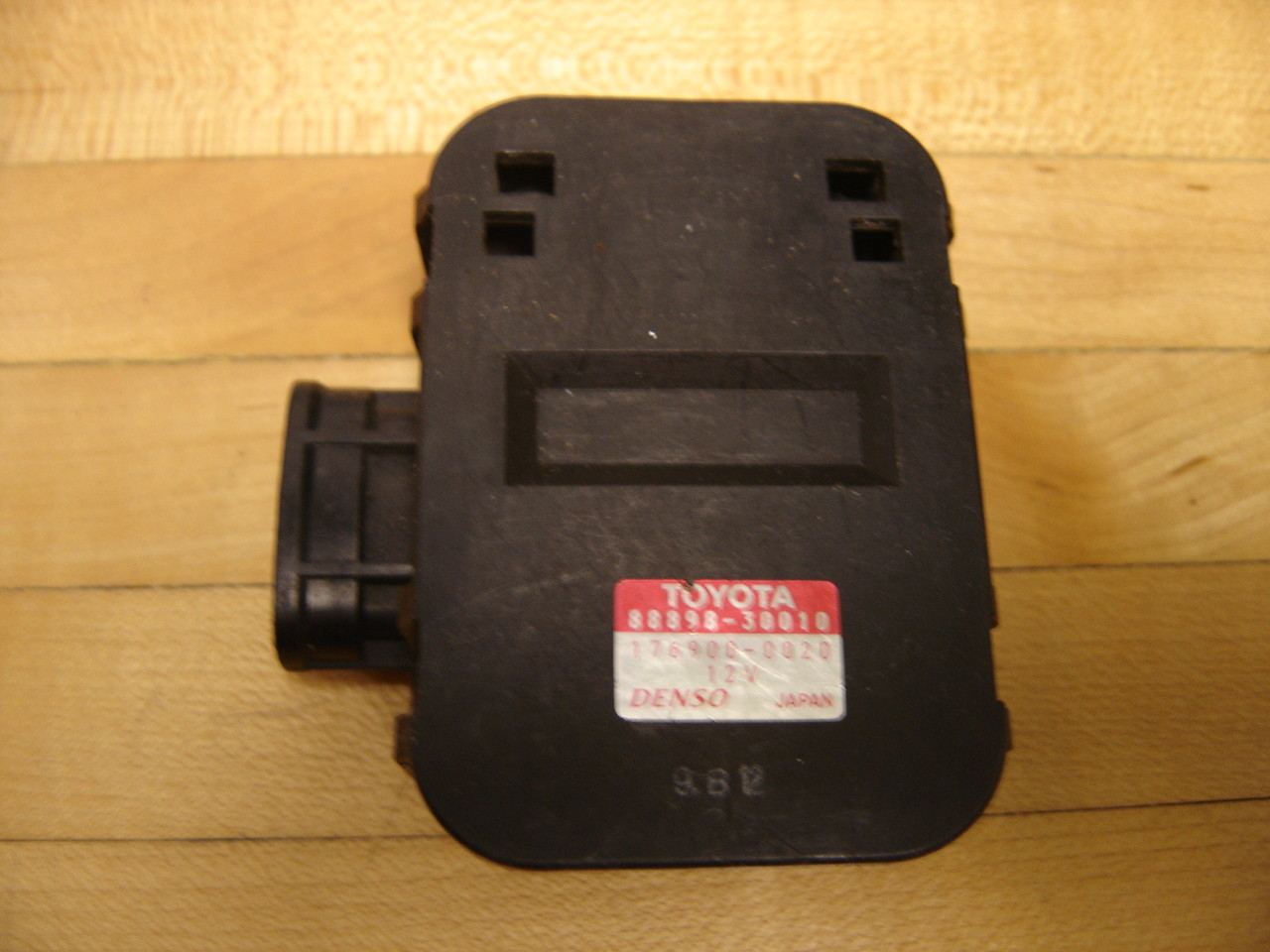 Lexus GS300 SMOG VENTILATION SENSOR 88898-3010 | eBay