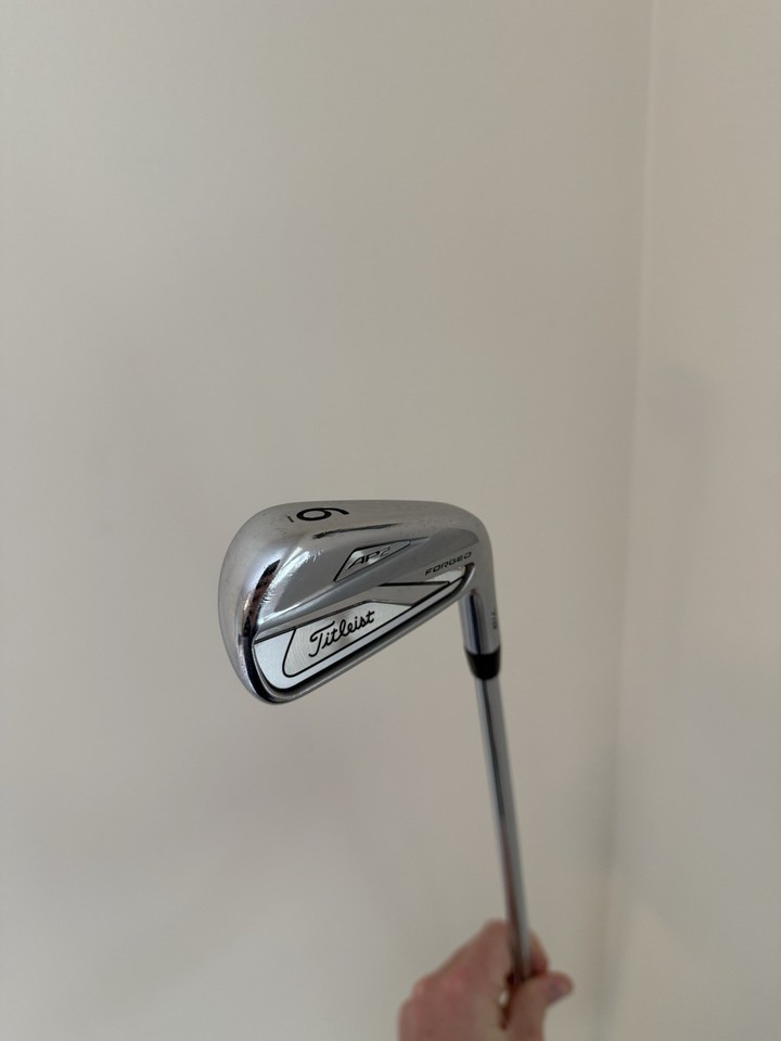 Titleist 718 AP2 4-9 Right Handed project x rifle 6.5, golf pride TV ...