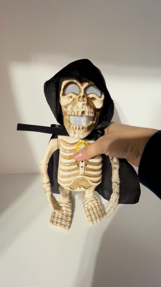 Halloween Singing Dancing Skeleton Eyes Light Up I’m Scary And I Know ...