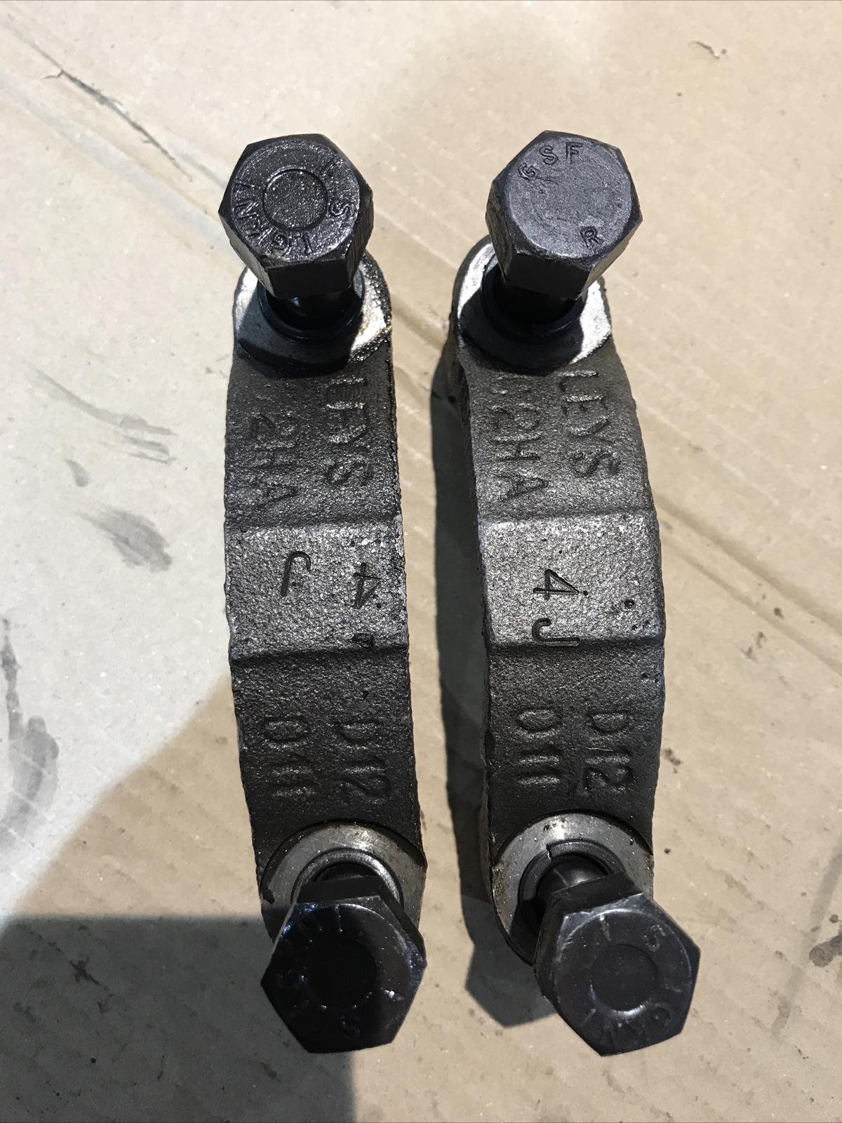 Salisbury 4HA Axle Differential Bearing Caps 2HA-011 & Bolts 6144 8B-NC ...