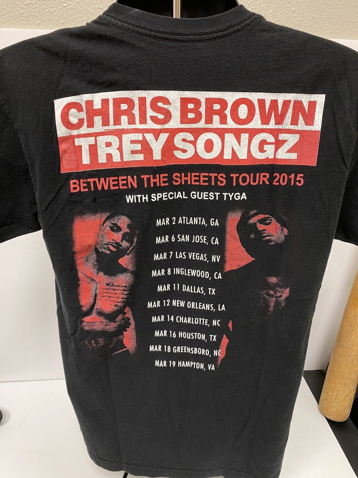 Chris Brown 2015 Tour T-Shirt Men's M Between the Sheets Tyga Trey ...