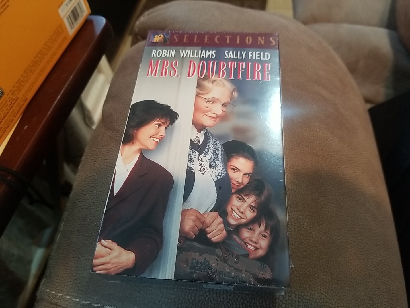 Mrs. Doubtfire (VHS, 2002, Selections) 24543029397| eBay
