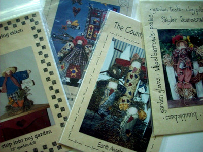 Lot of 4 primitive dolls decor craft patterns Scarecrow garden angels ...