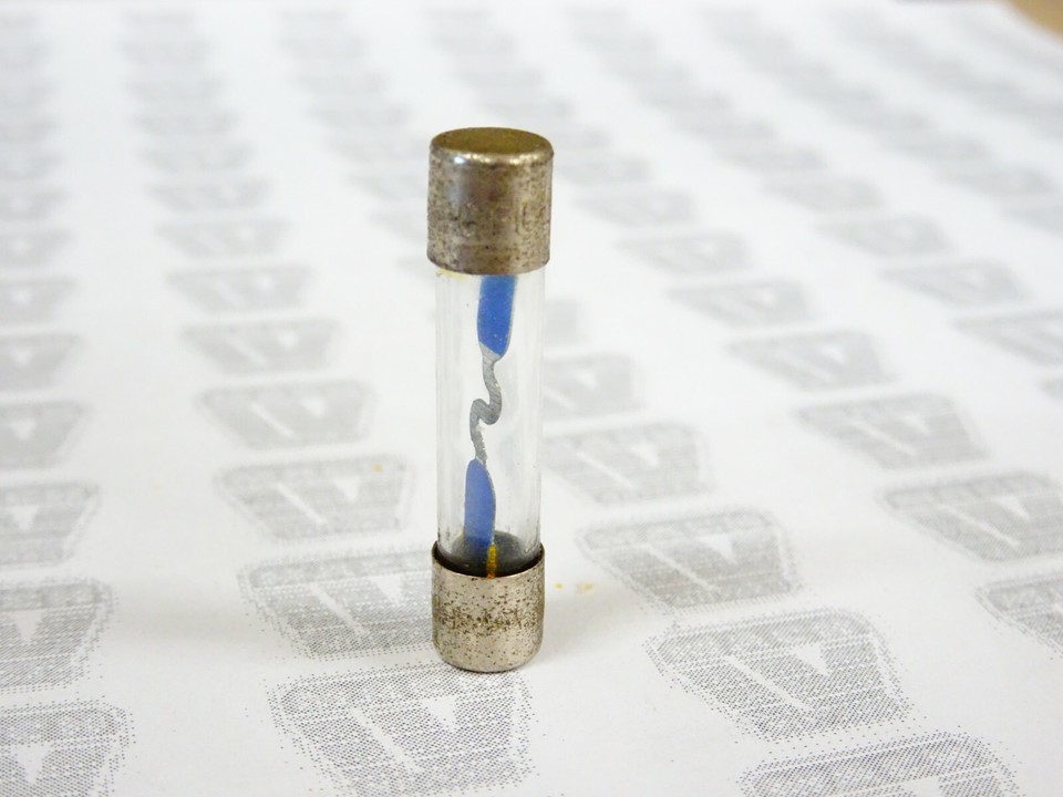 Kawasaki NOS NEW 26006-1003 Fuse 15A L=30 BN KE KL KM KS BN125 KE175 ...