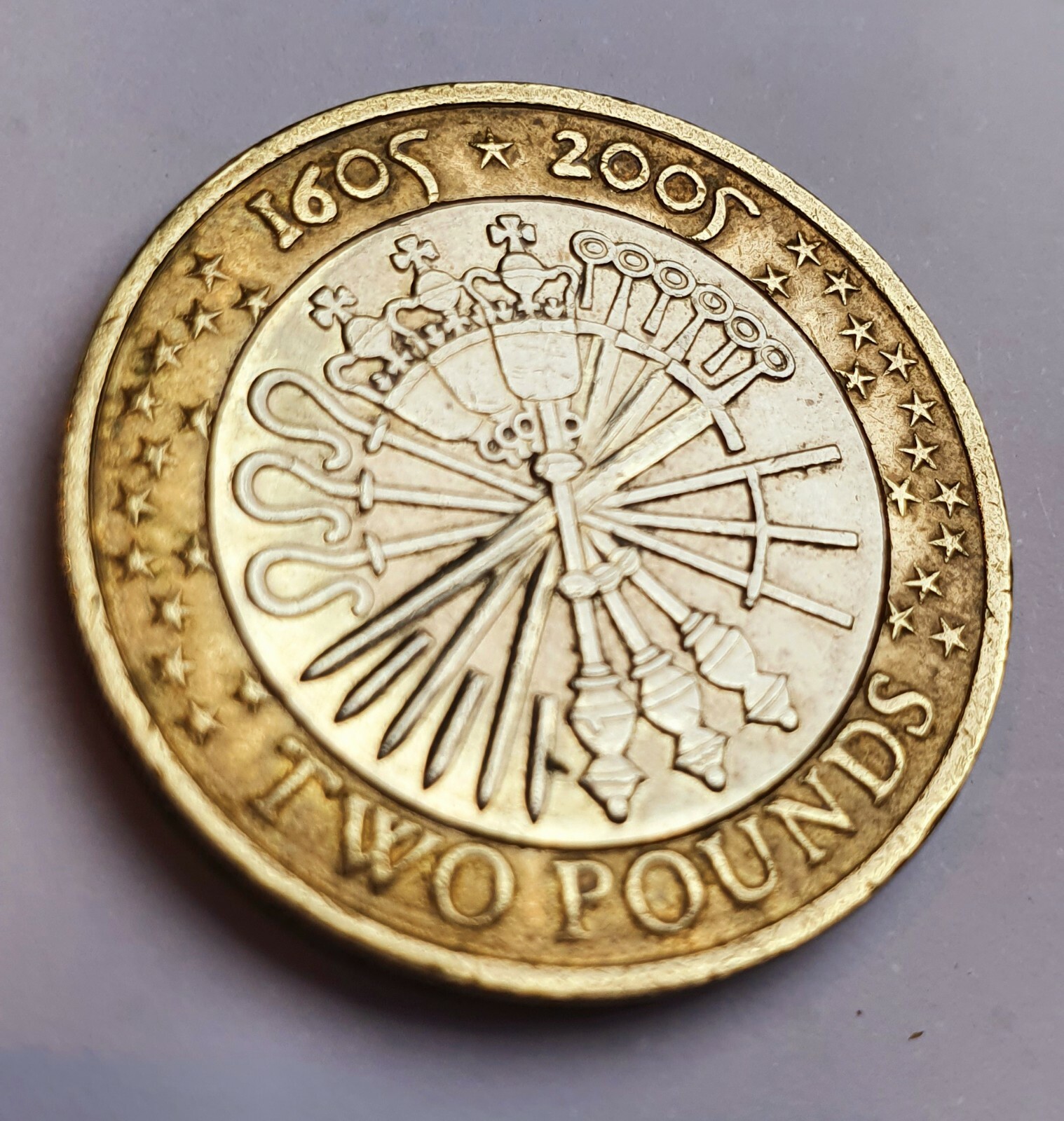 Guy Fawkes 2 pound coin 1605-2005 with minting error-Very Rare Pemember ...