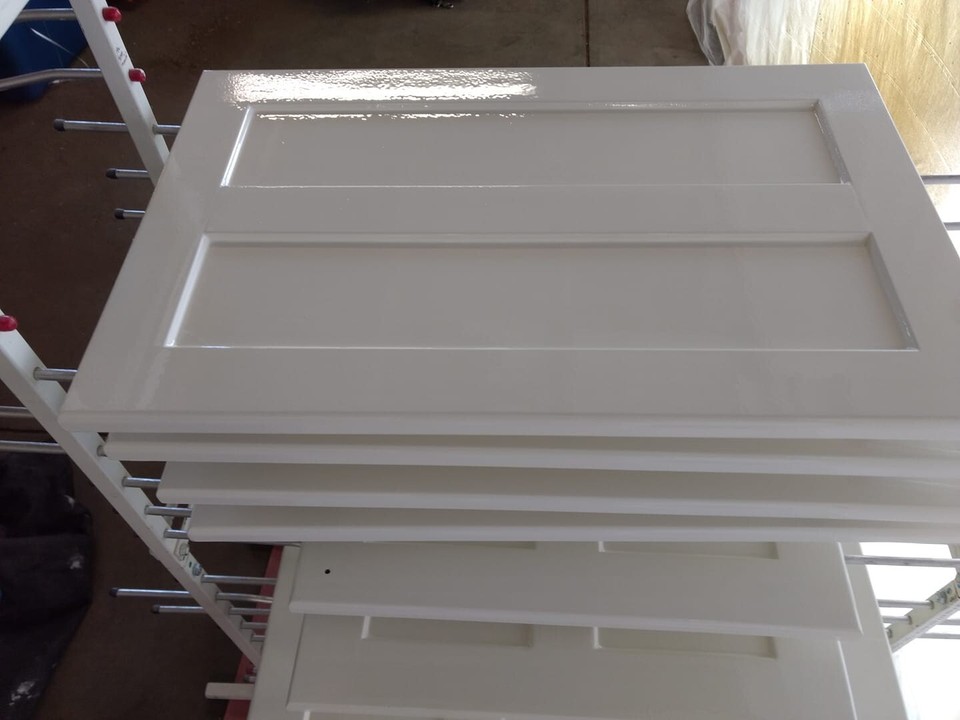 Rotating Spray & 30 Door Dry Rack (Paint & Store 30-Cabinet Doors On ...