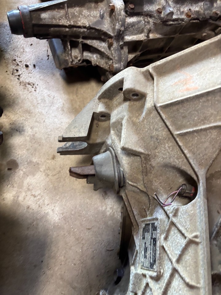 1987 88 91 92 1993 F250 F350 F450 ZF5 5 SPEED 2WD S42 USED MANUAL ...