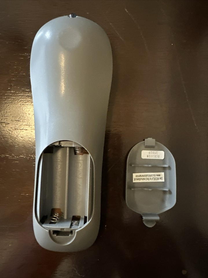 RCA RCR311W Universal Remote Control Light Up Genuine TV DVD VCR Cable ...