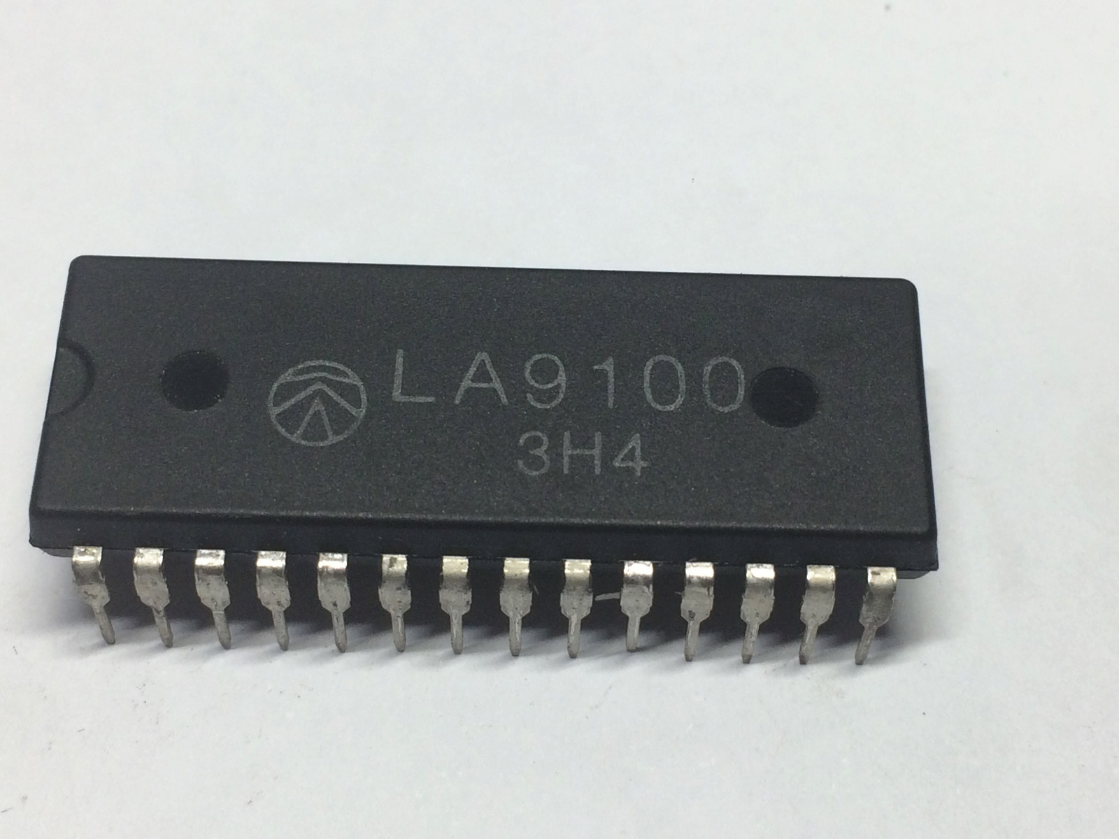 LA Series Integrated Circuits - many different types | eBay UK