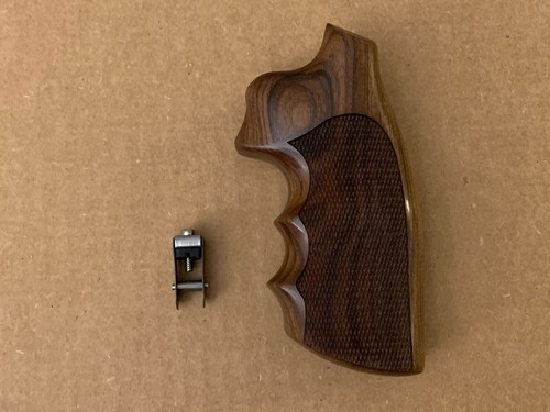 Hogue Checkered Pau Ferro Finger Groove Grips for COLT PYTHON (I&E ...