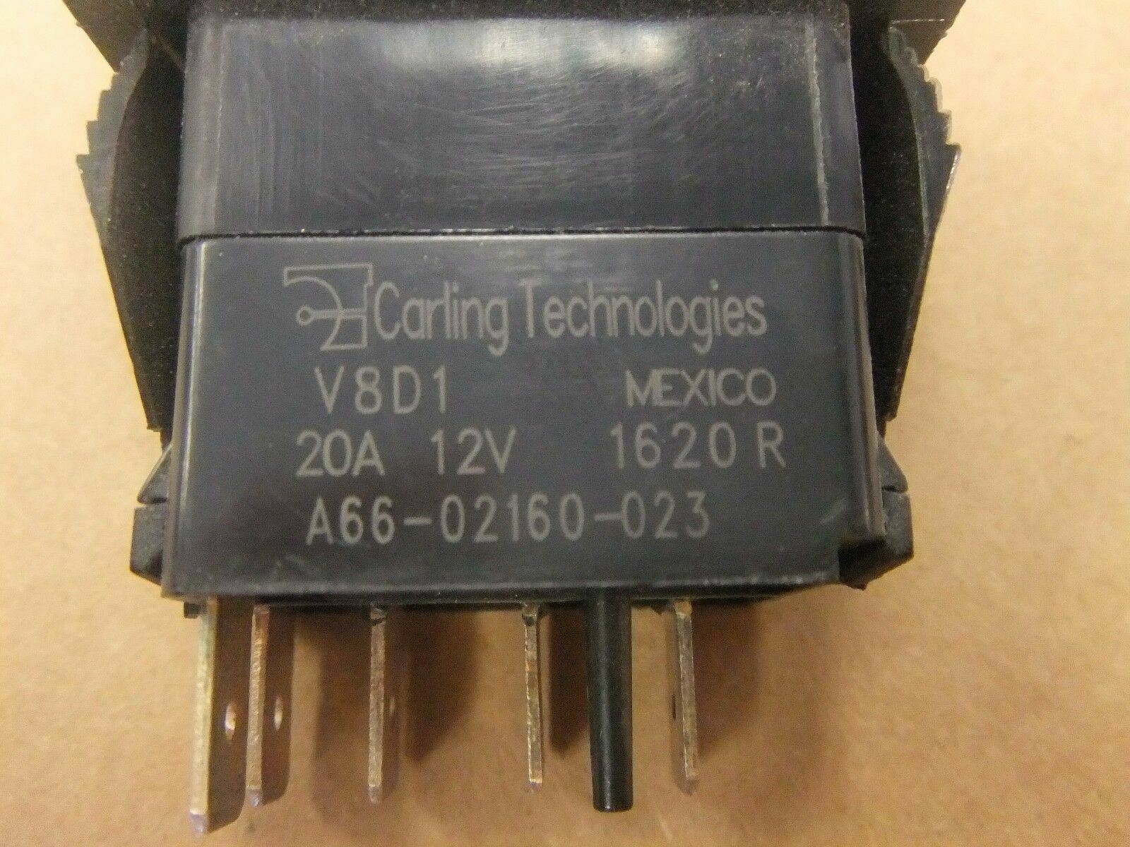 Carling Tech Susp Height Rocker Switch for Freightliner - A66-02160-023 ...