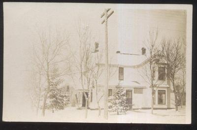 REAL PHOTO POSTCARD ASHTON IA/IOWA F.J.L. FAMILY LARGE 2 STORY HOME ...