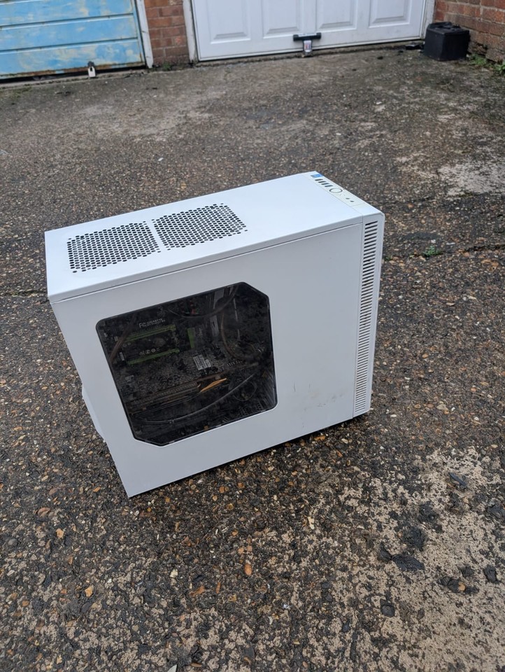 Custom Gaming PC FOR PARTS / REPAIR | Intel Core i7 | Gigabyte G1 ...