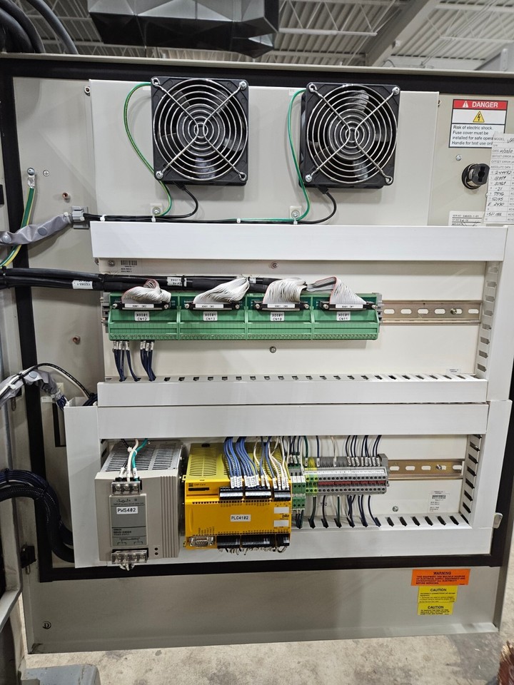 Yaskawa Motoman VA1400 Welding Robot With DX100, Miller Welder, and ...