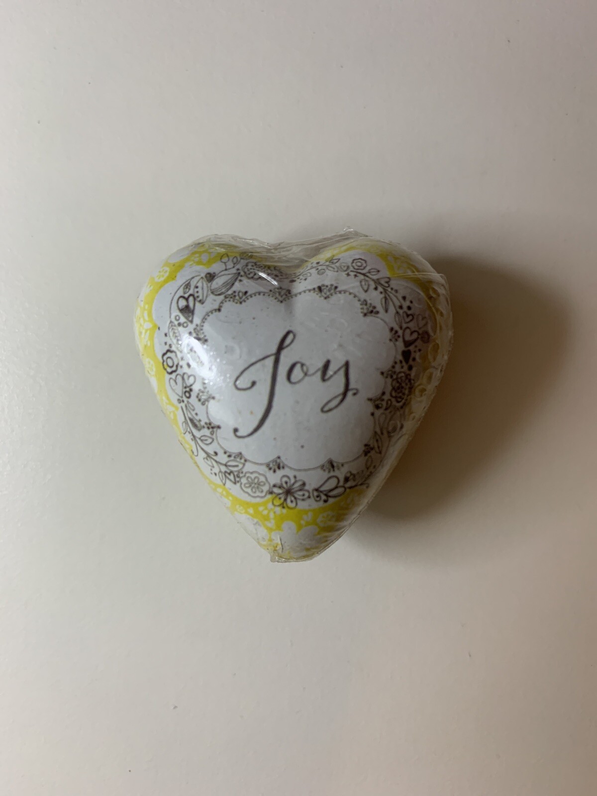 DEMDACO Joy Floral Yellow 2x2 Resin Stone Collectible Art Heart Token ...