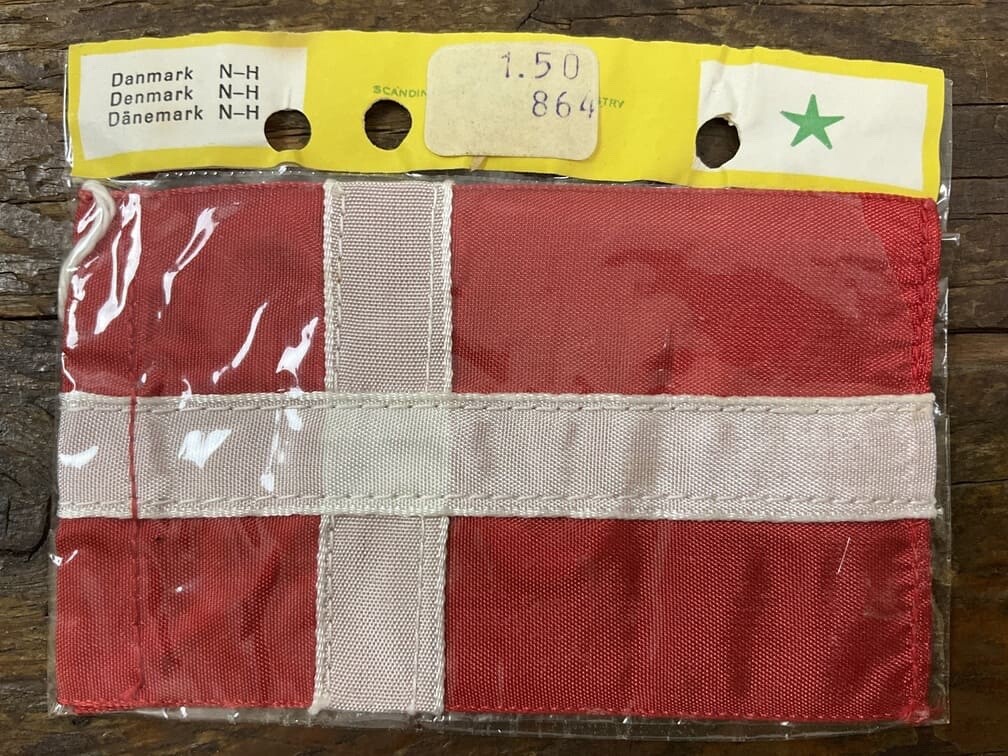 Vintage cloth mini FLAG & METAL DENMARK ensign merchant flag 1970's EVC ...