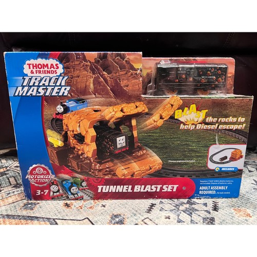 Thomas & Friends Trackmaster Tunnel Blast Play Set Devious Diesel NEW ...