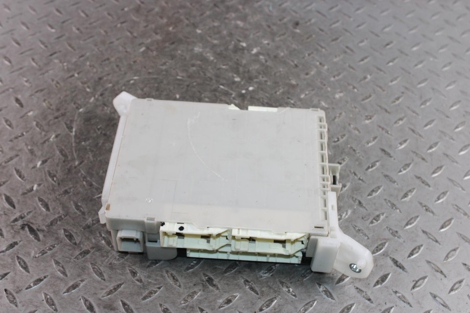 14-19 4 Runner Electronic Multiplex Power Network Control Module ...