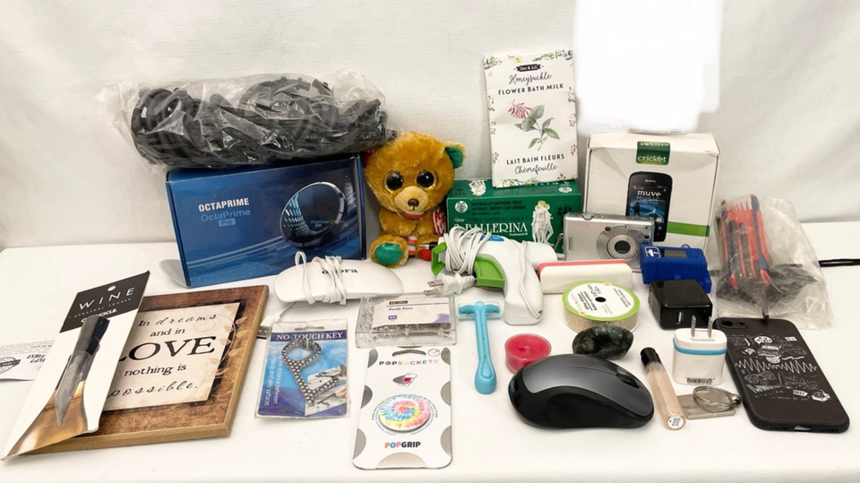 (55) HUGE Lot JUNK DRAWER Items Blink Octaprime Black Decker SONY ...